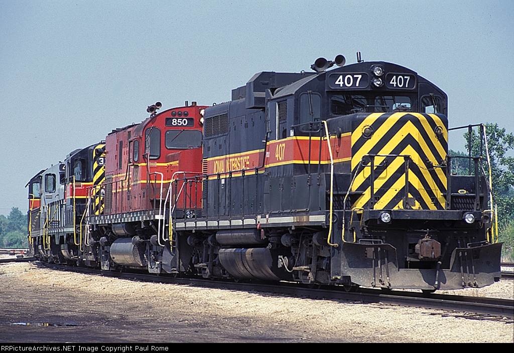 IAIS 407, EMD GP8, at the IAIS Yard
